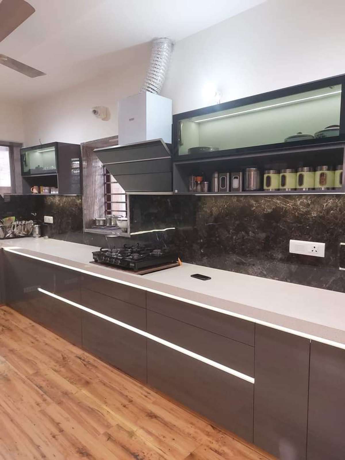 Kitchen, Storage Designs by Contractor PRIYA KITCHEN N all india, Delhi ...