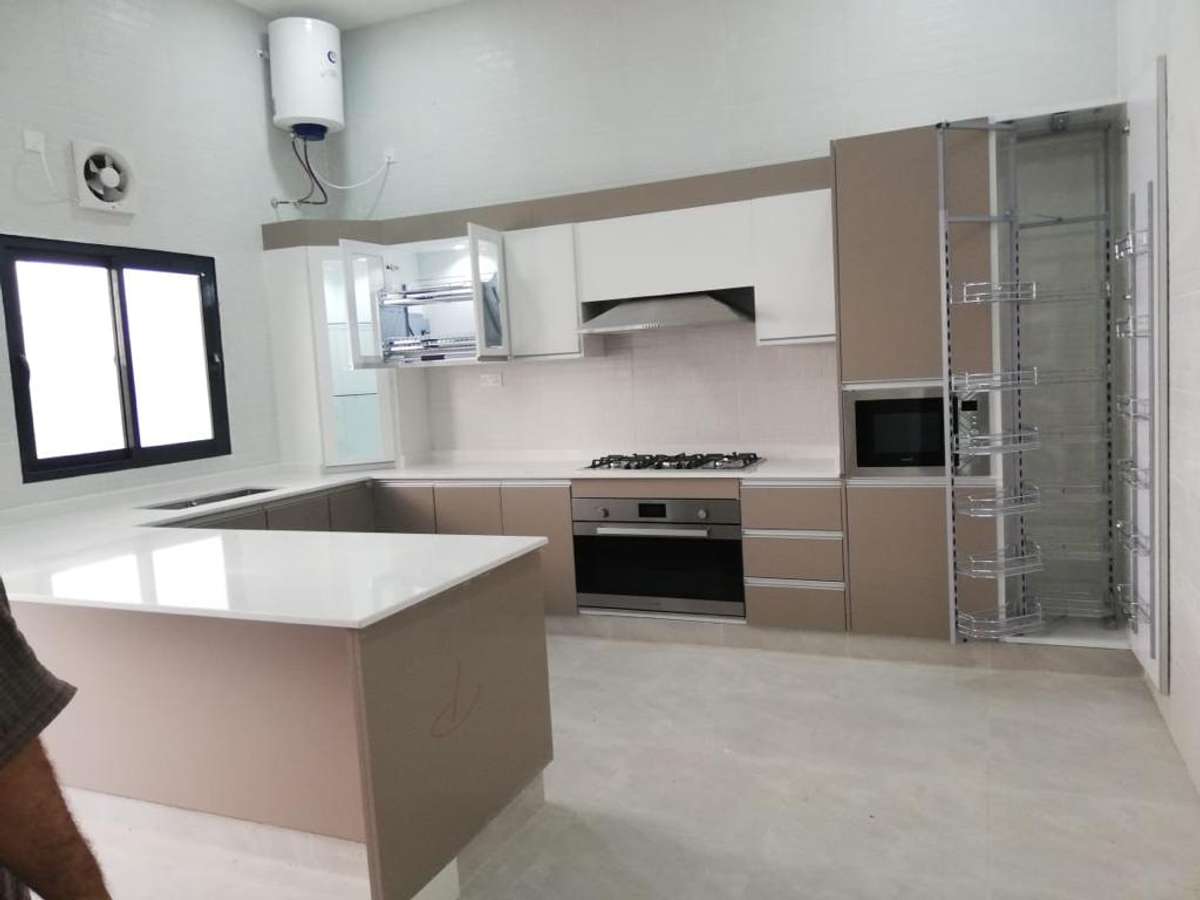 Kitchen, Storage Designs by Interior Designer ajeeb gafoor, Thrissur | Kolo