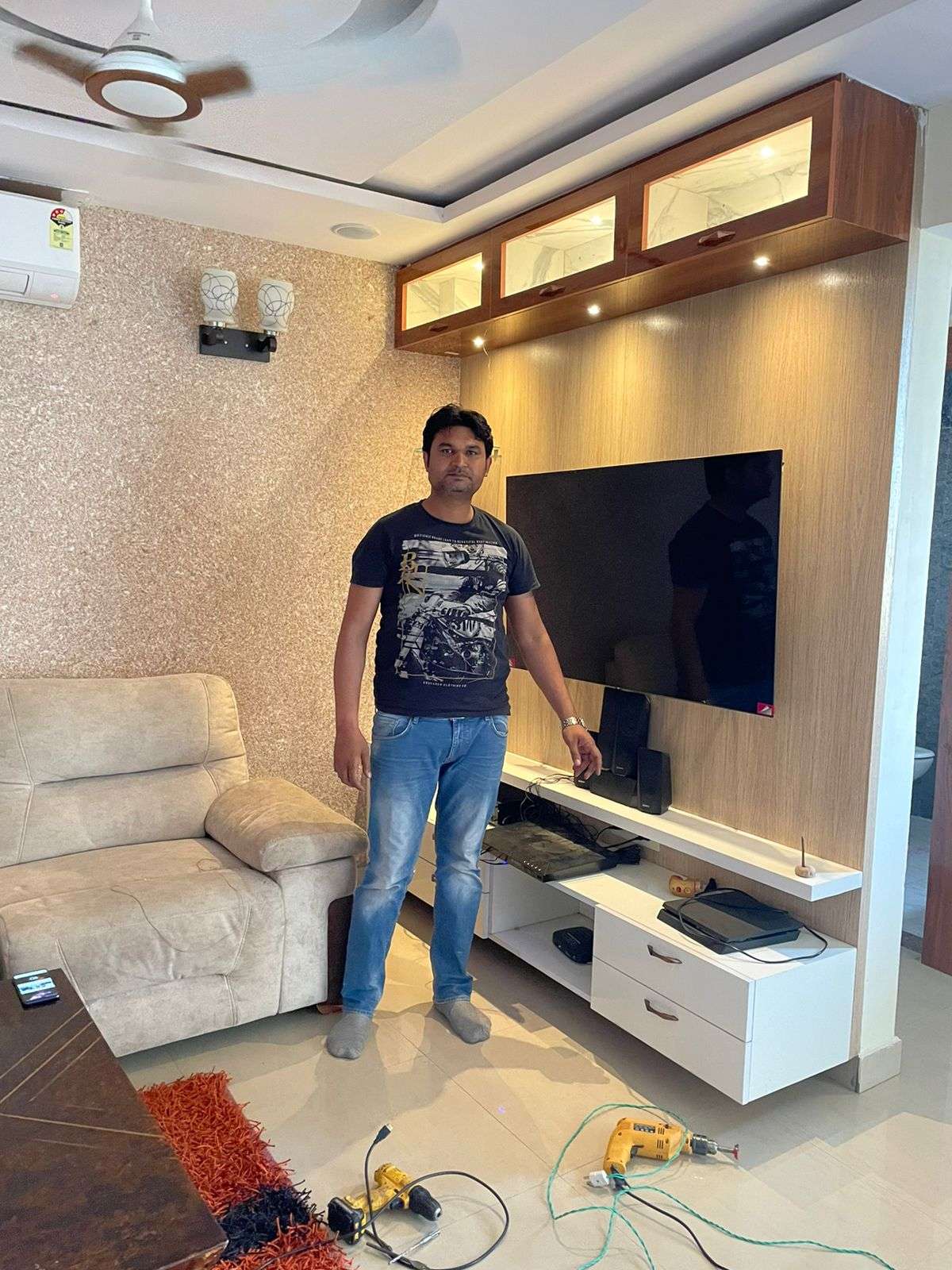 Modern Lcd Wall Panel