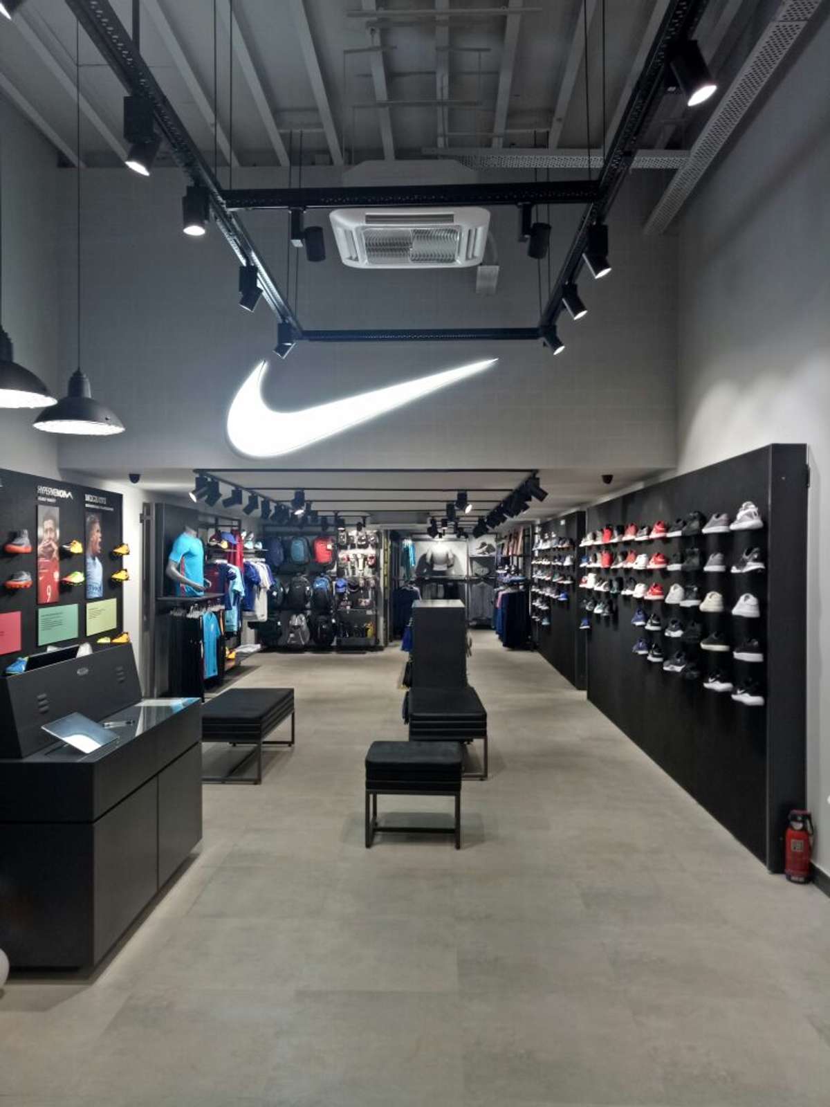 Designs by Interior Designer Anuj Sharma, Gautam Buddh Nagar | Kolo