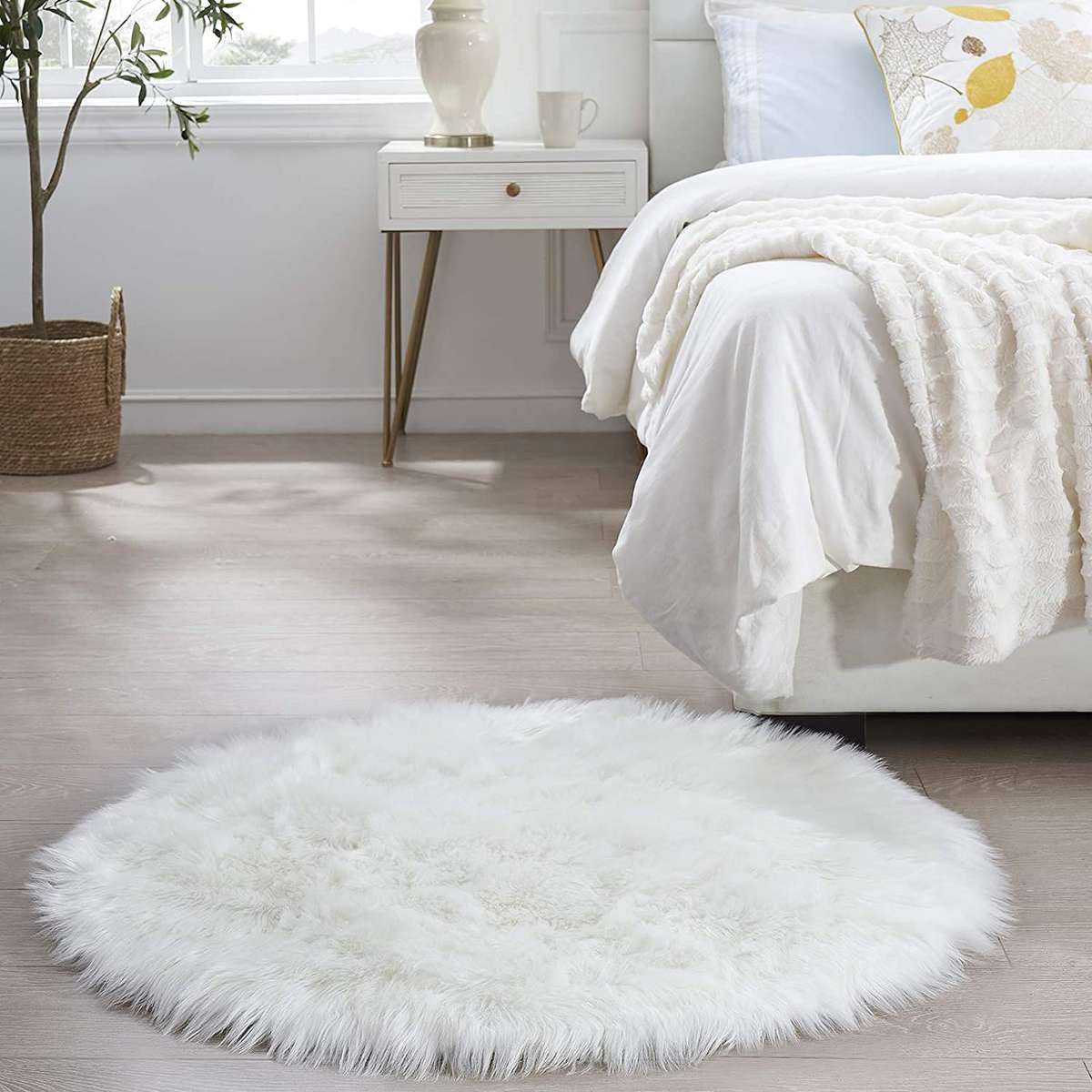CottonFry Faux Sheepskin Fur Area Rugs Round Fur Throw Rug Floor Mat ...
