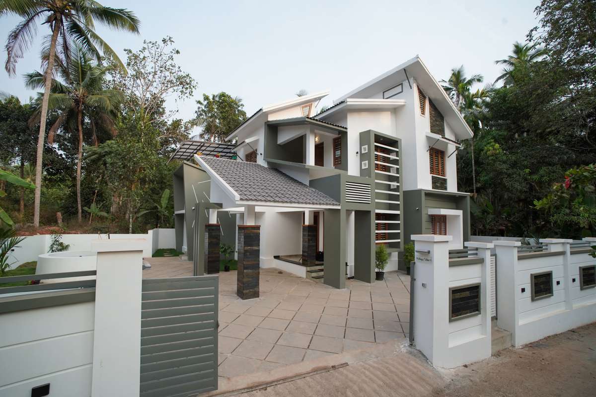 5 bedroom 2,282 sqft by Corbel Architecture in Ulliyeri, Kozhikode, Kerala