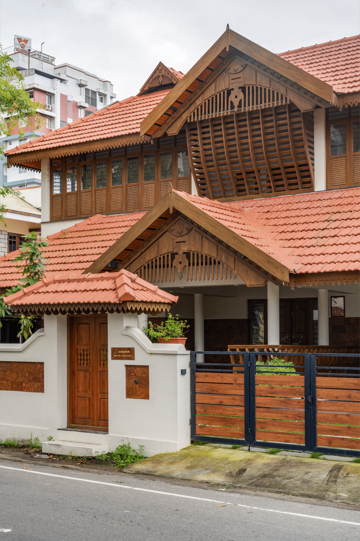 4 bedroom 4,000 sqft by JP Ventures in Tripunithura, Kochi, Kerala
