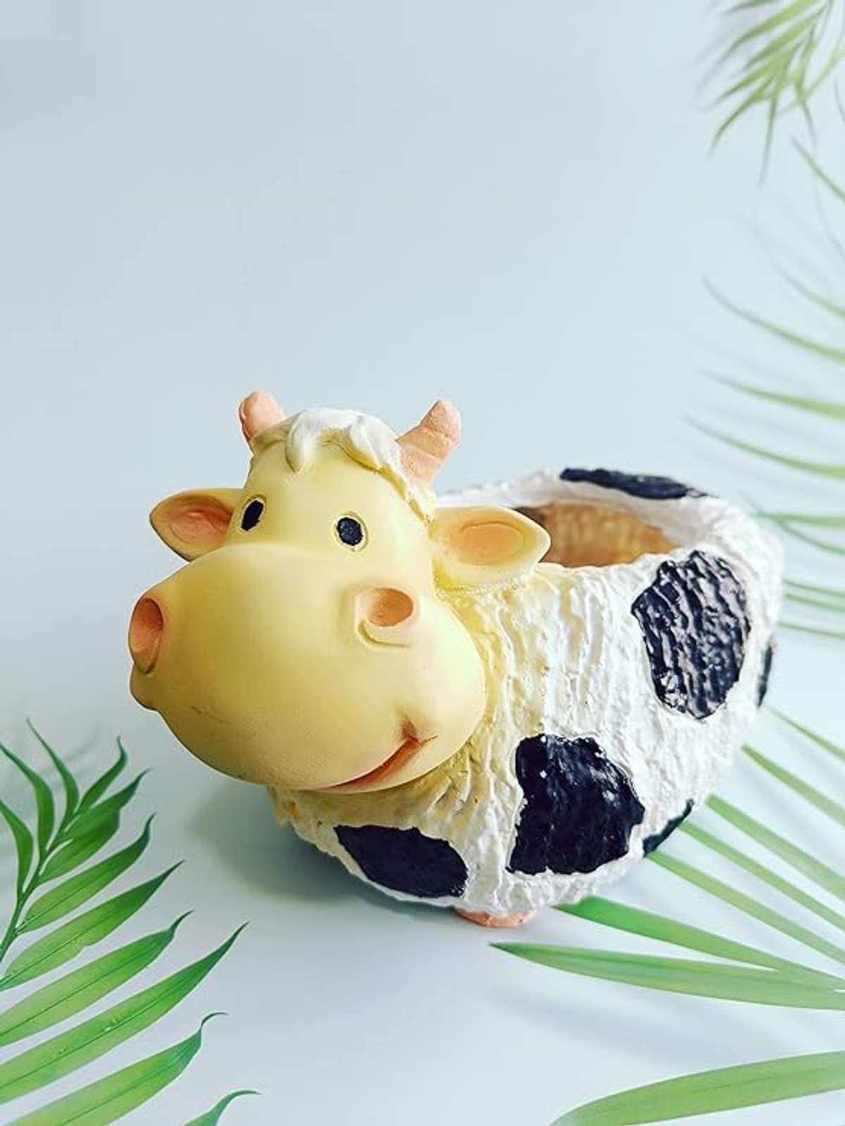 Cow Shape Polyresin Flower Succulent Planter Pot